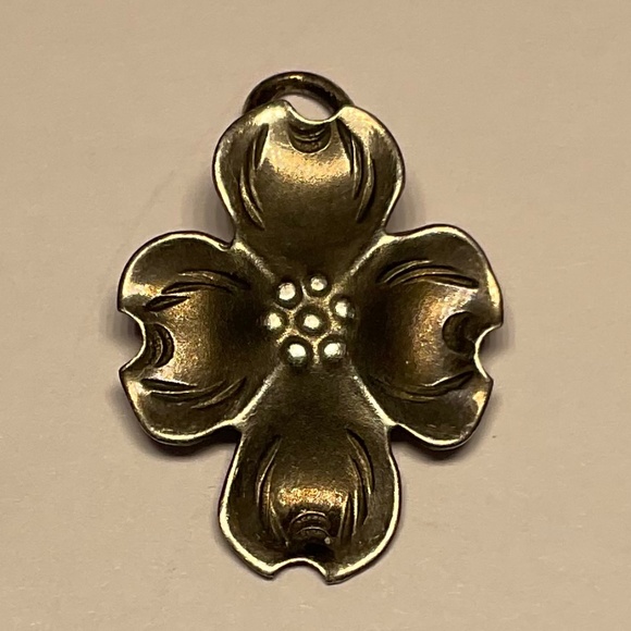 Stuart Nye | Jewelry | Vintage Stuart Nye Sterling Silver Dogwood ...